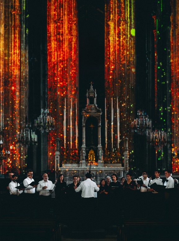 Spectacular projection mapping illuminates Paris church | AV Magazine
