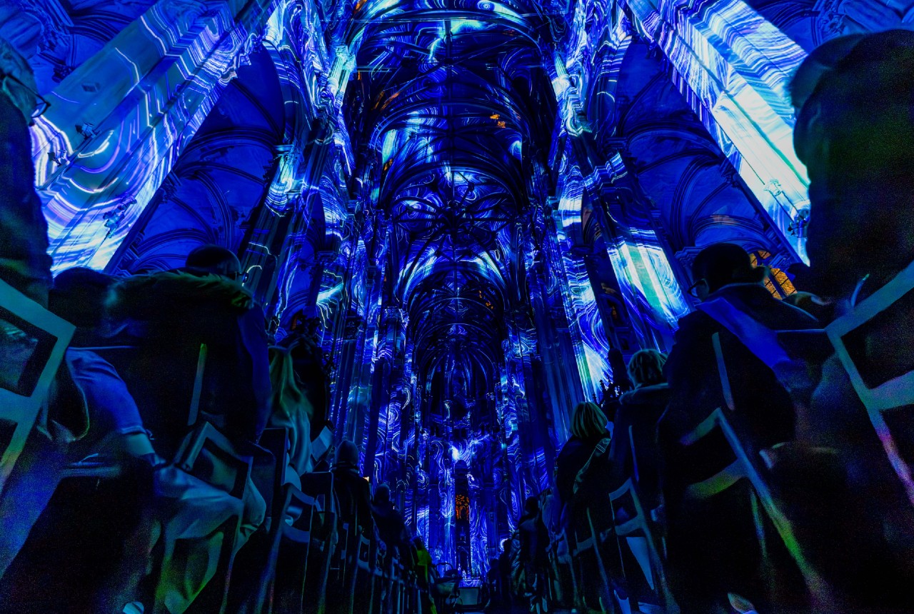 Spectacular projection mapping illuminates Paris church | AV Magazine