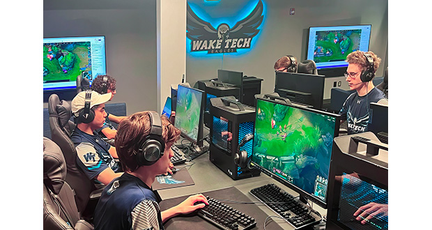 Pioneering community college selects Extron for esports | AV Magazine