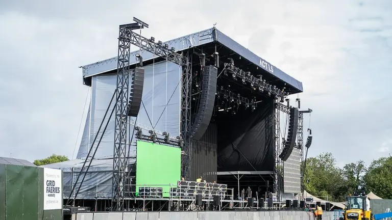 Massive Attack specify d&b for landmark low-carbon gig | AV Magazine