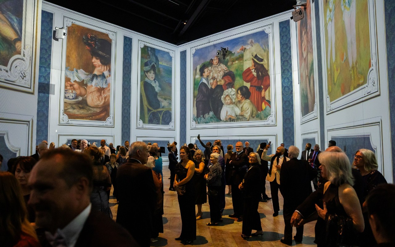 Diversified sets Modulo Pi record at Museum of Art + Light | AV Magazine