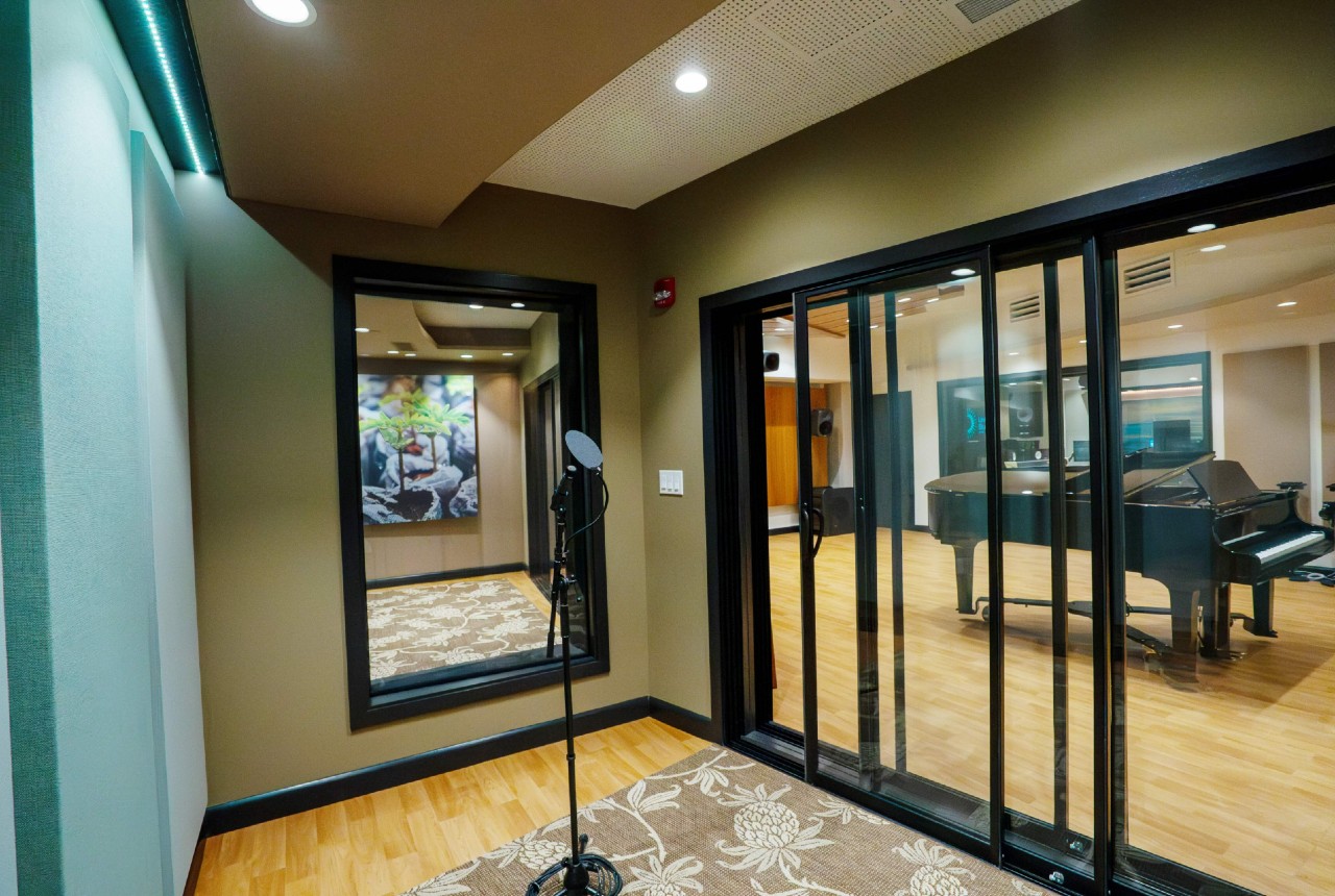 Pro-grade recording studio installed at Hawaiian school | AV Magazine