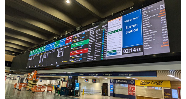 London Euston station turns giant LED screen back on | AV Magazine