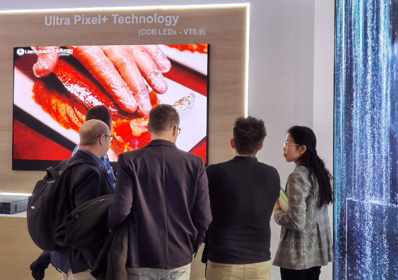 LianTronics and Esdlumen unveil wave-shaped LED at ISE | AV Magazine