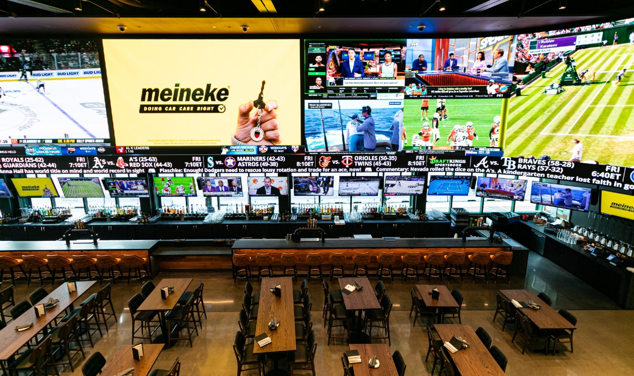 Sportbooks LED screen can broadcast 20 events at once | AV Magazine