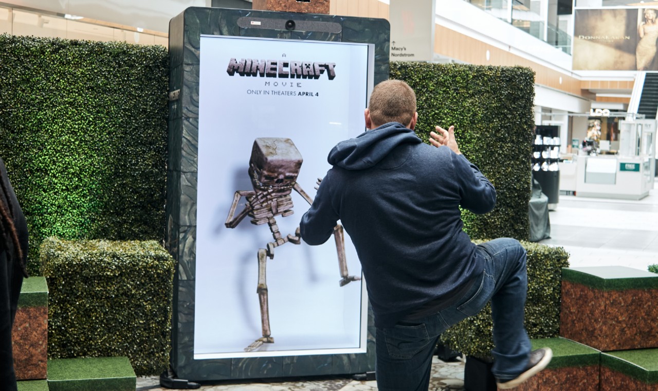 Minecraft zombie and skeleton mobs turn into holograms | AV Magazine