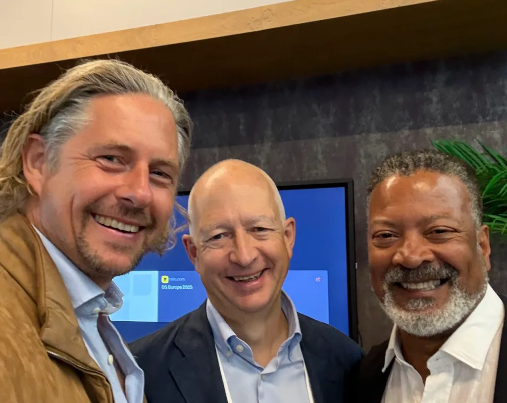 AI assistant steals scene at digital signage summit AI chat | AV Magazine