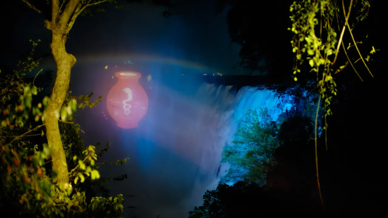 Mighty mist projections cast at world's largest waterfall | AV Magazine