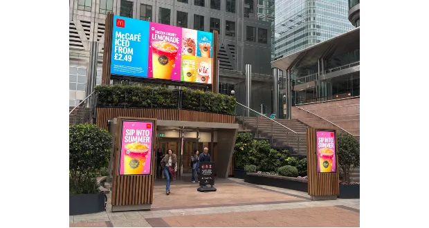 First phase of Canary Wharf’s 'landmark' LED project finished | AV Magazine