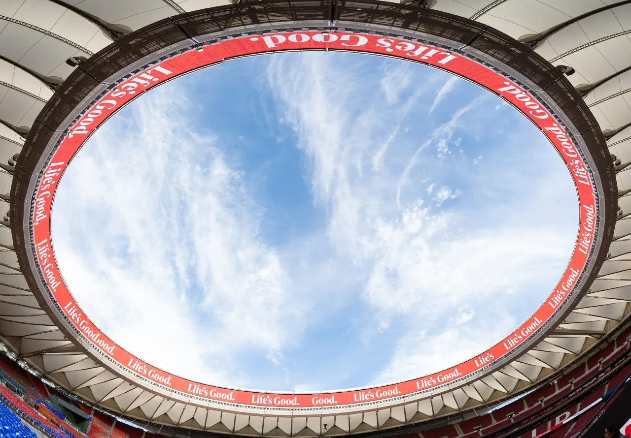 Giant LG LED ribbon encircles Atlético de Madrid stadium | AV Magazine