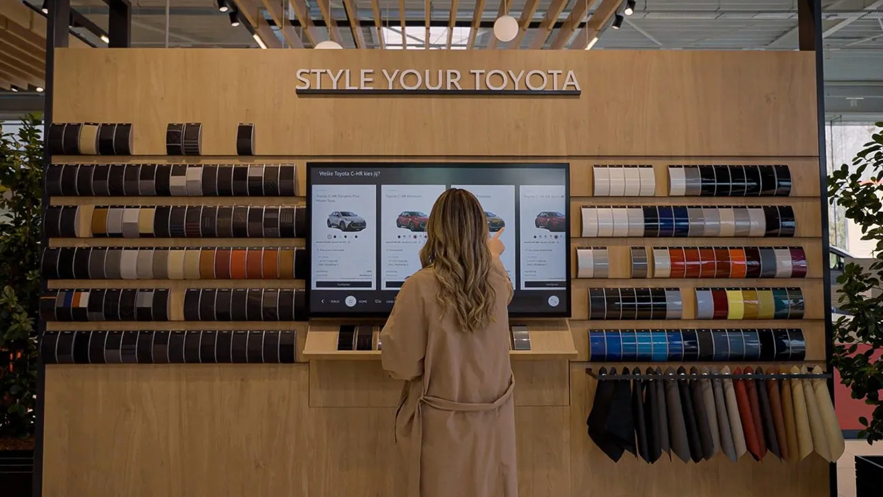 Samsung installs 23,000 displays in Toyota dealerships | AV Magazine