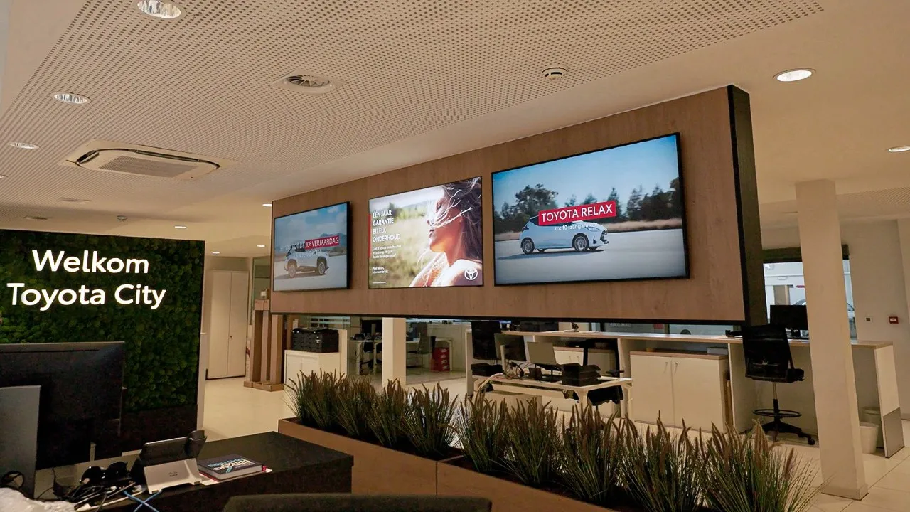 Samsung installs 23,000 displays in Toyota dealerships | AV Magazine