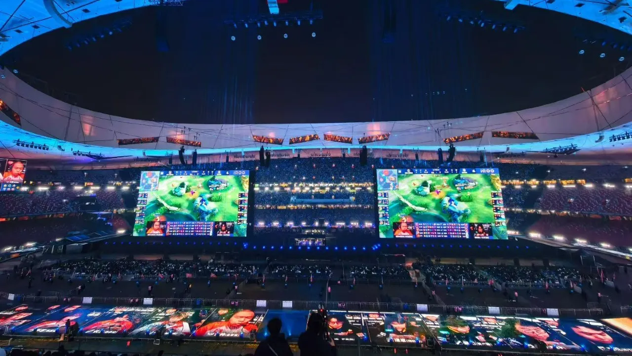 Biggest ever esports crowd sees LED and virtual mapping | AV Magazine