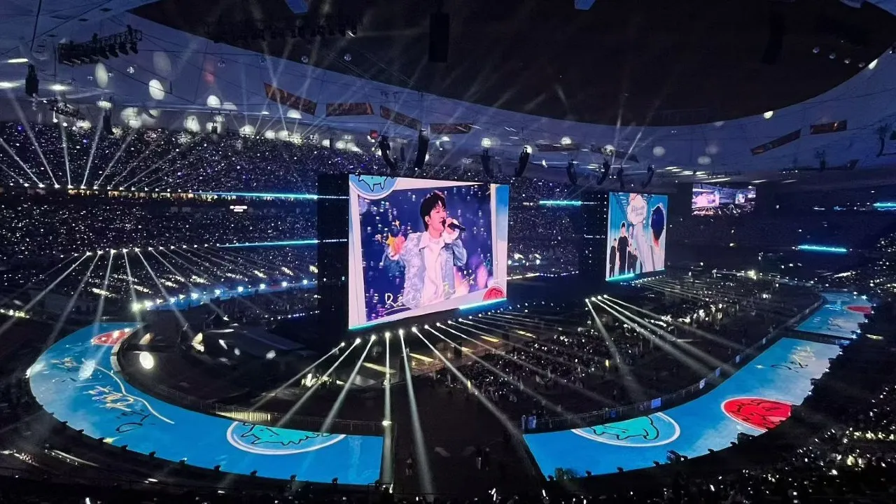 Biggest ever esports crowd sees LED and virtual mapping | AV Magazine