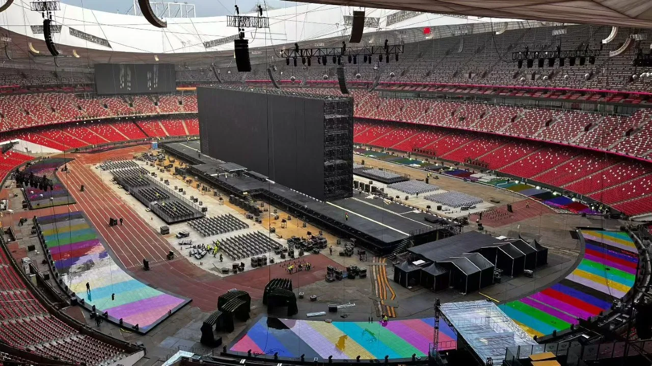 Biggest ever esports crowd sees LED and virtual mapping | AV Magazine