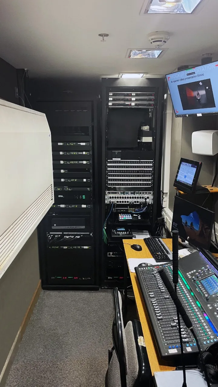 LSE’s flagship lecture theatre upgraded with Extron systems | AV Magazine