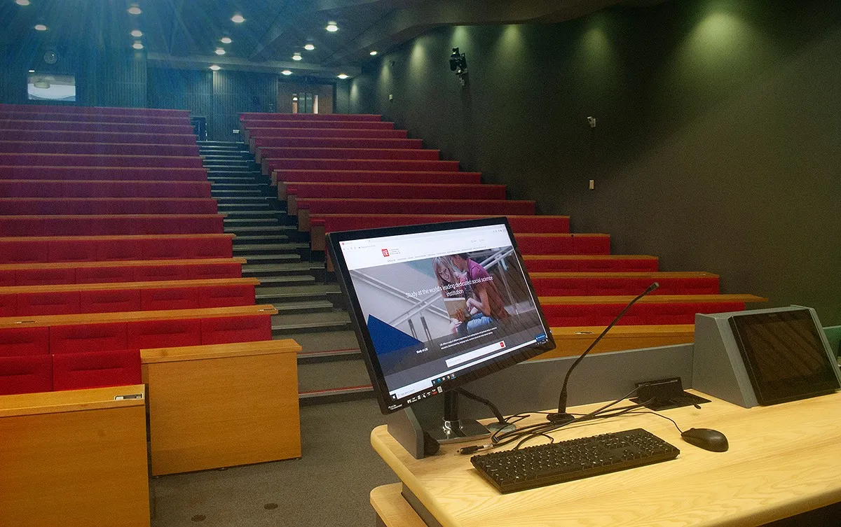 LSE’s flagship lecture theatre upgraded with Extron systems | AV Magazine