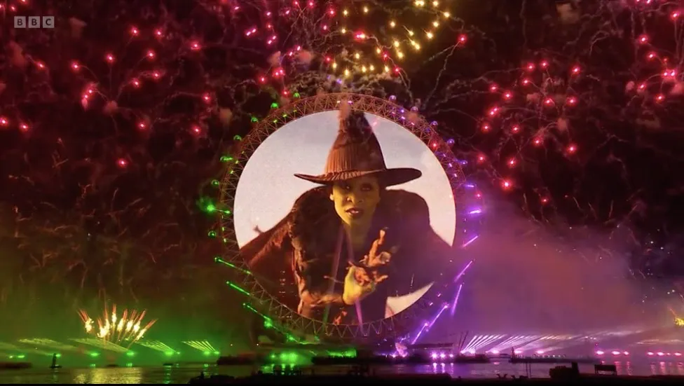 New Year's Eve projections ‘break the frame’ of London Eye | AV Magazine